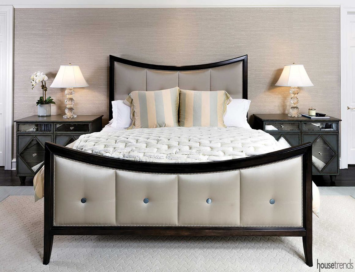 Remodel revitalizes a stately manor in Tampa Bay, Florida